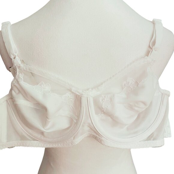 Bali | Intimates & Sleepwear | Nwt Bali Style 80 36c White Soft Cup Bra ...
